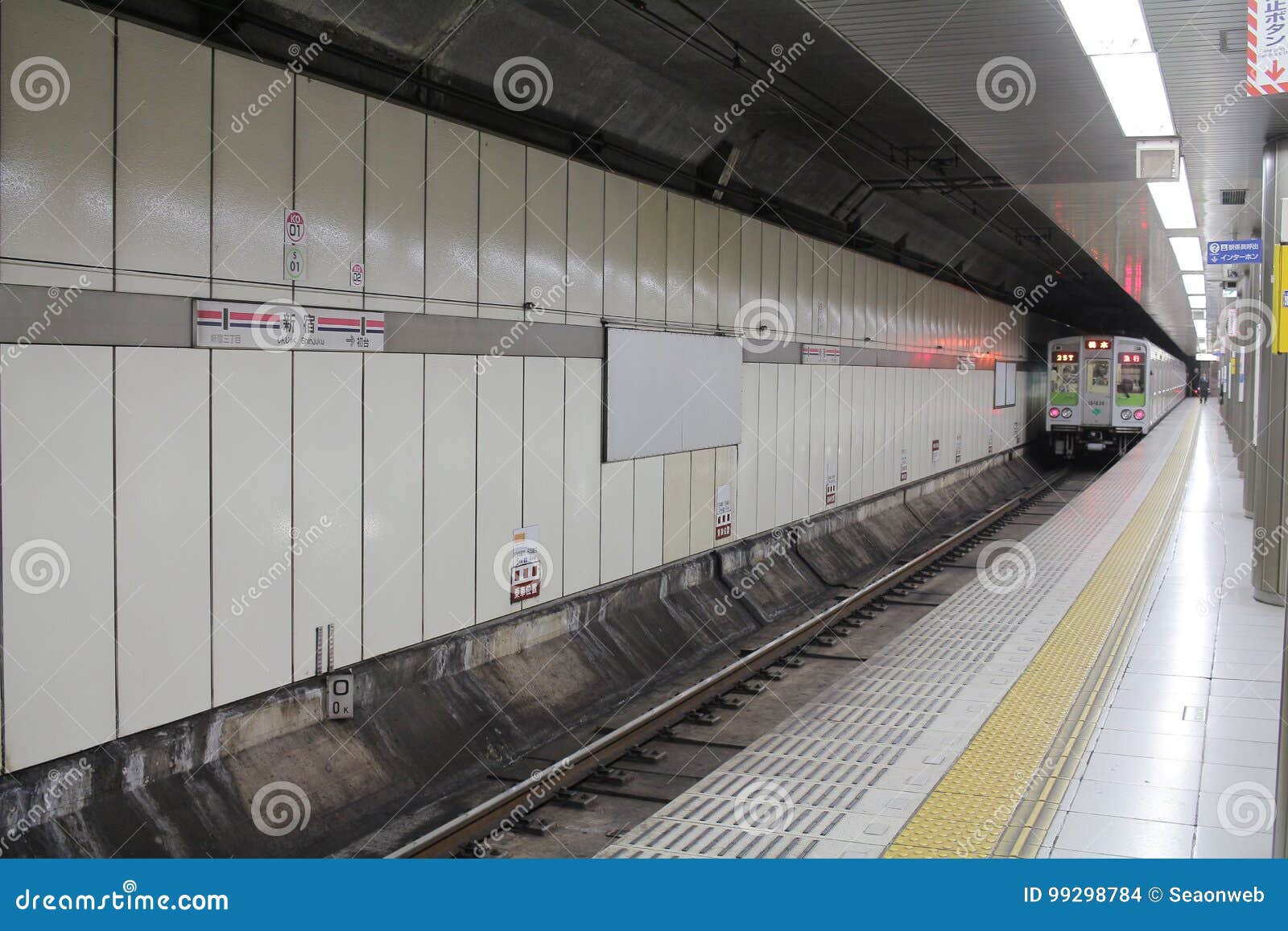 Subway Train and Counter Station Editorial Stock Image - Image of ...
