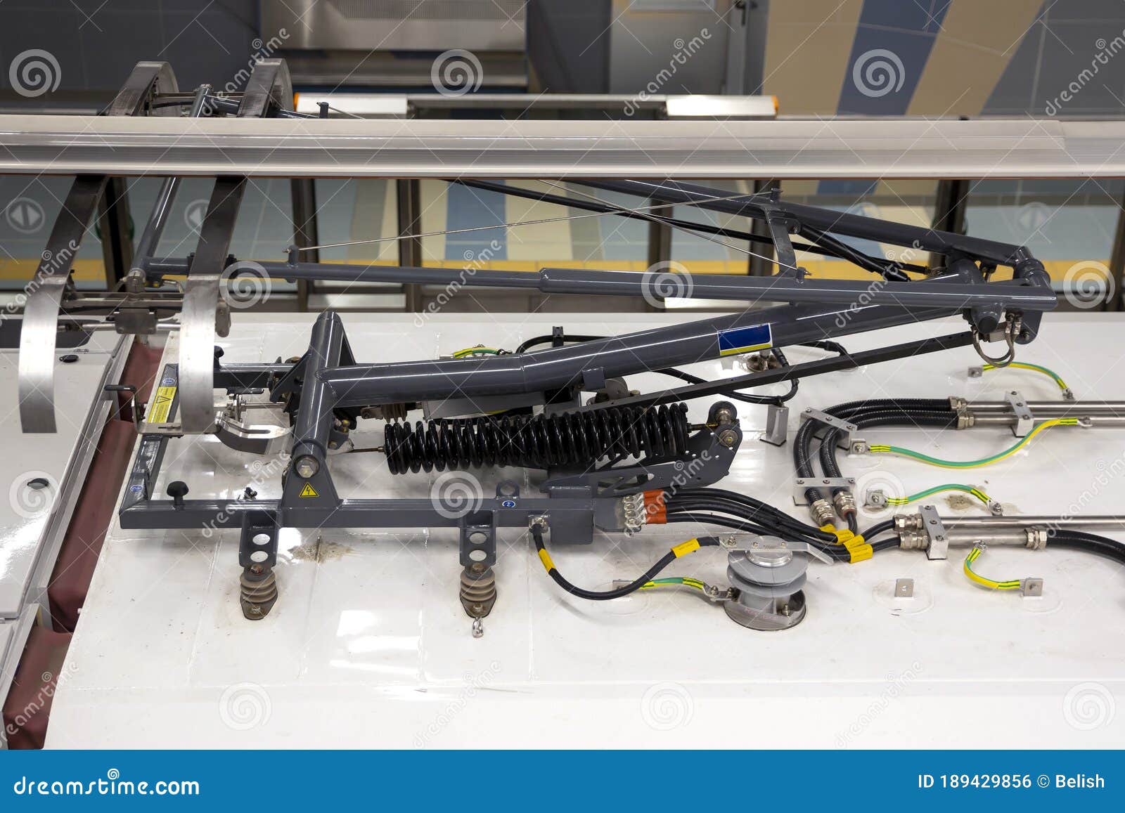Electric Overhead Contact Wire For Hybrid Trucks On E-Highway, Test ...
