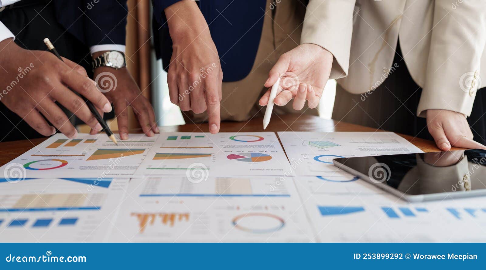 Success Business Team. Business Data Dashboard Analysis by Brainstorming Stock Photo - Image of ...
