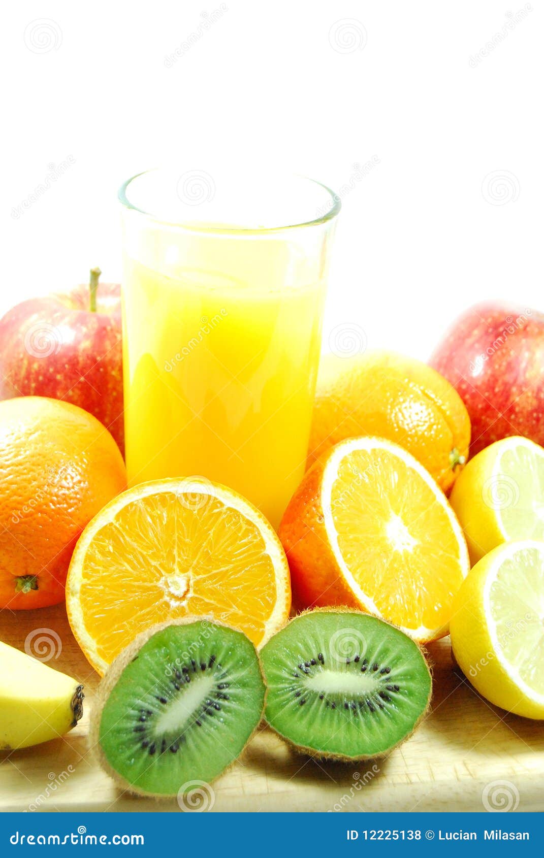 Succo di frutta fotografia stock. Immagine di fresco - 12225138