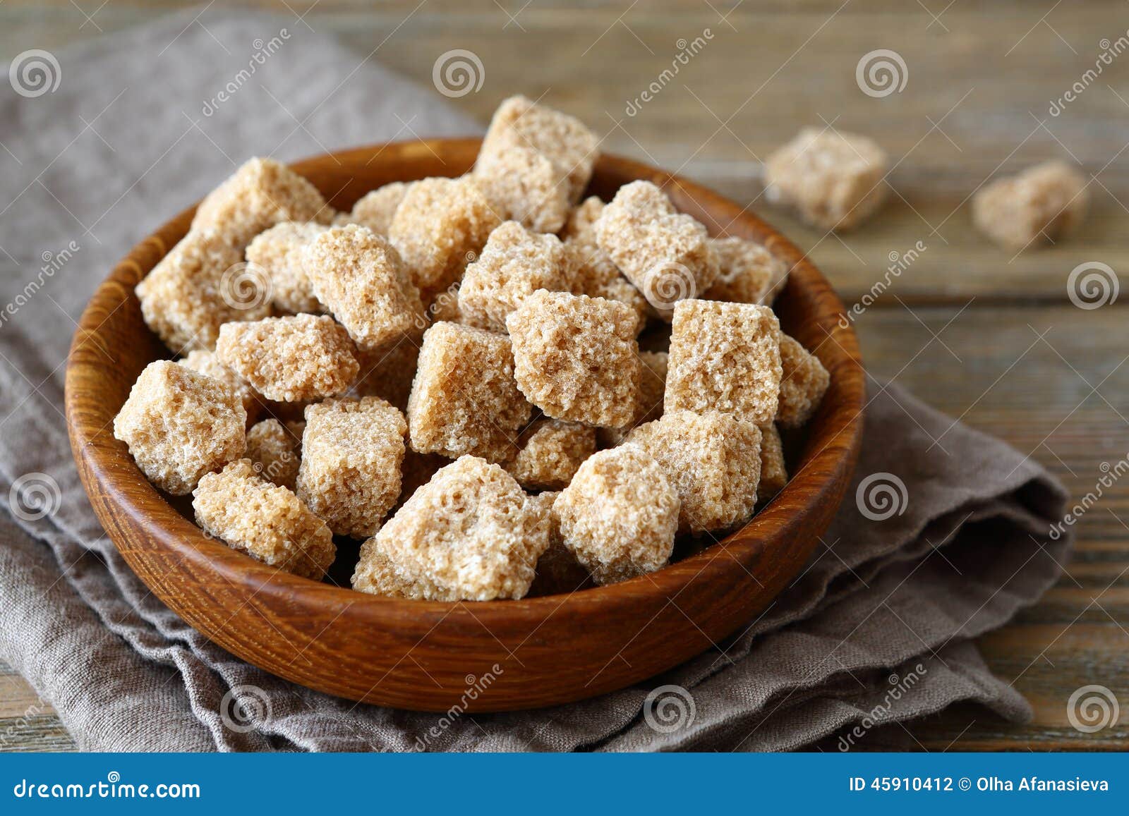 Sucre Roux Doux Dans Une Cuvette Photo stock - Image du cubes, cuvette ...