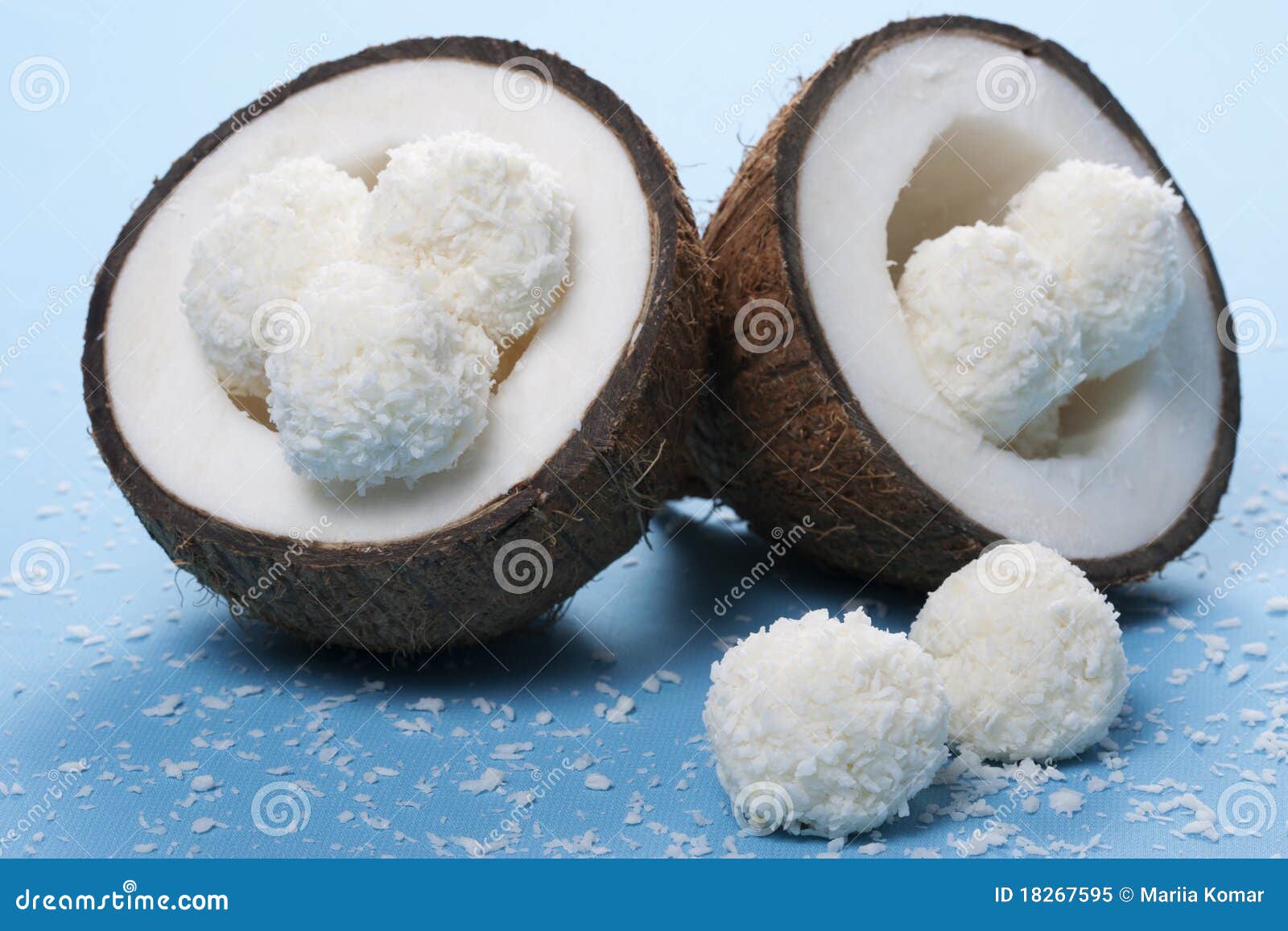 Sucreries de noix de coco image stock. Image du bille - 18267595