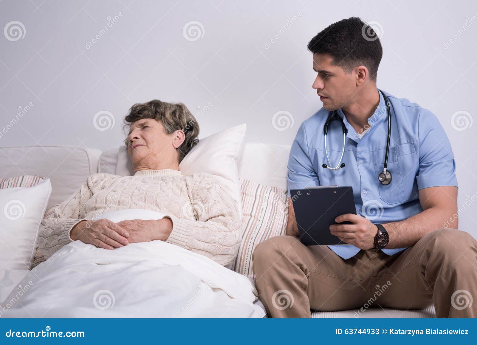 Suffering Geriatric Ward Patient Stock Image - Image of disability ...