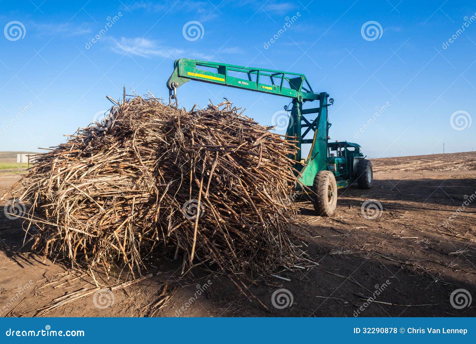 Sugar-Cane Crop Harvest Loader Tractor Arkivfoto - Bild av hjul ...