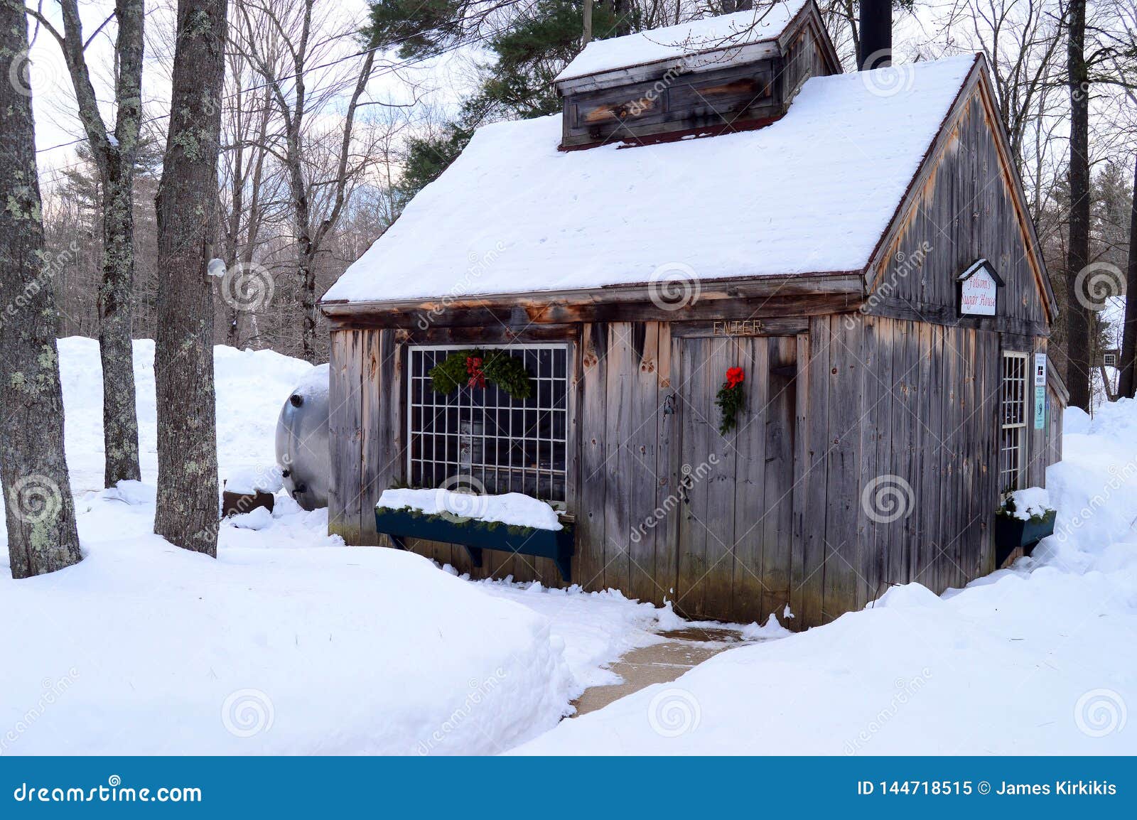 A Sugar Maple Shack at Christmas Editorial Image - Image of decorations ...