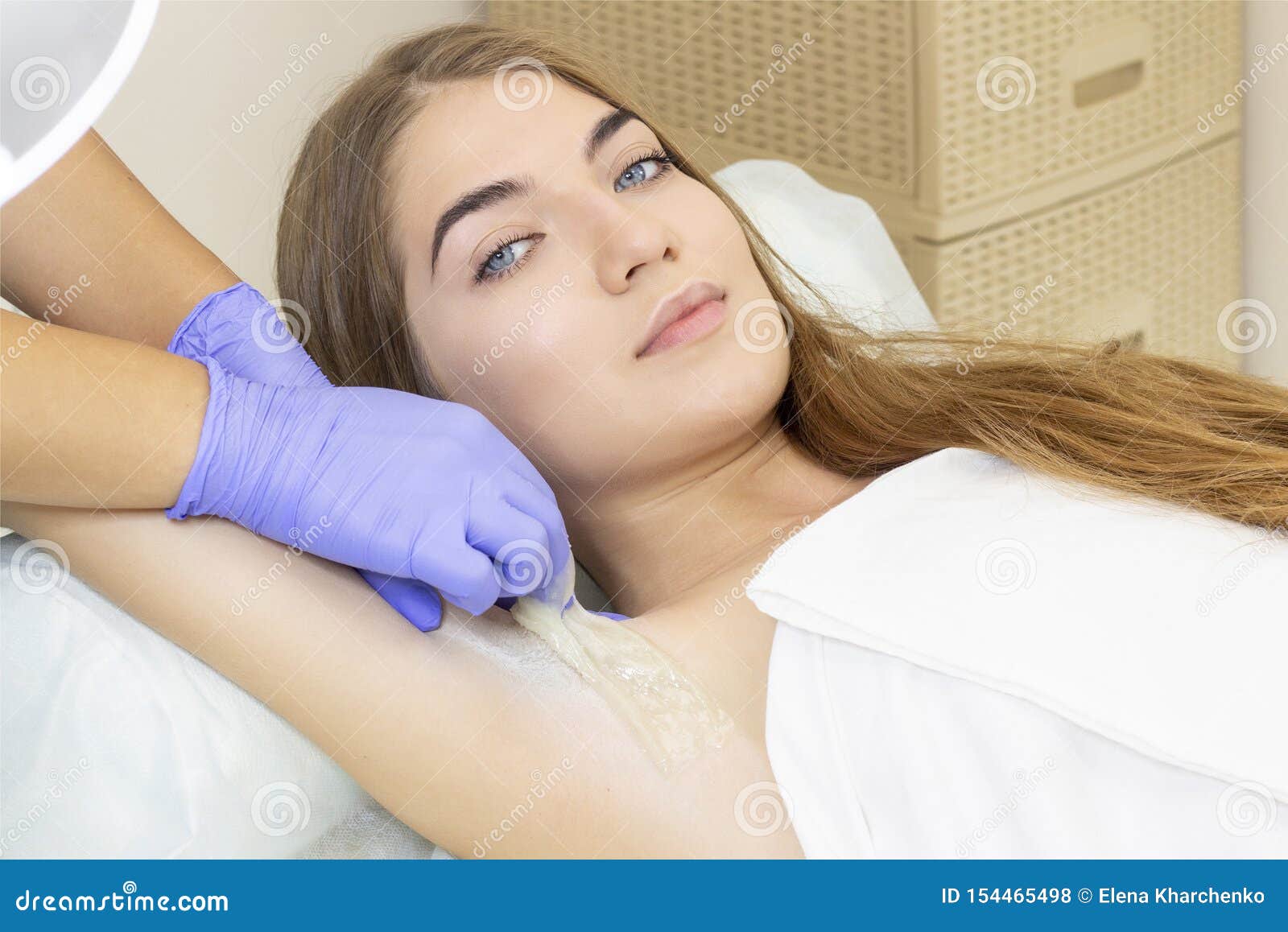 Sugaring: Epilation with Liquate Sugar at Armpit Master of Sugaring ... Sugaring: Epilation with Liquate Sugar at Armpit Master of Sugaring ...