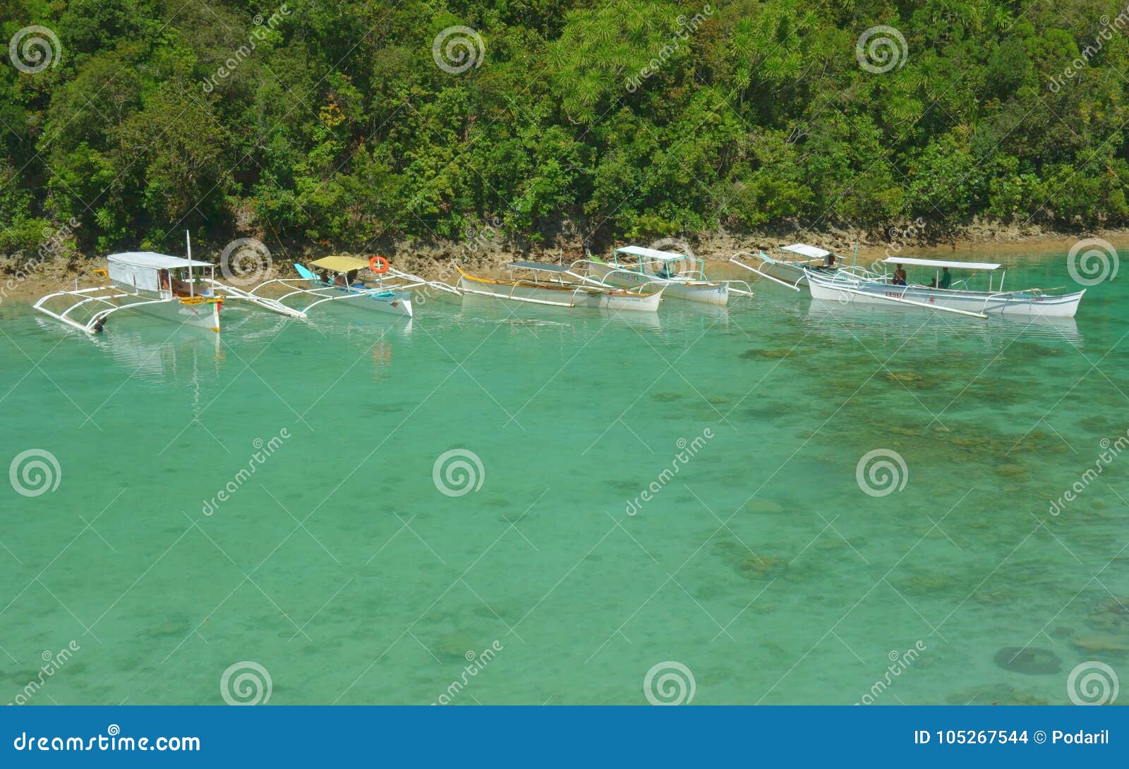 Sugba Lagoon editorial stock image. Image of philippines - 105267544