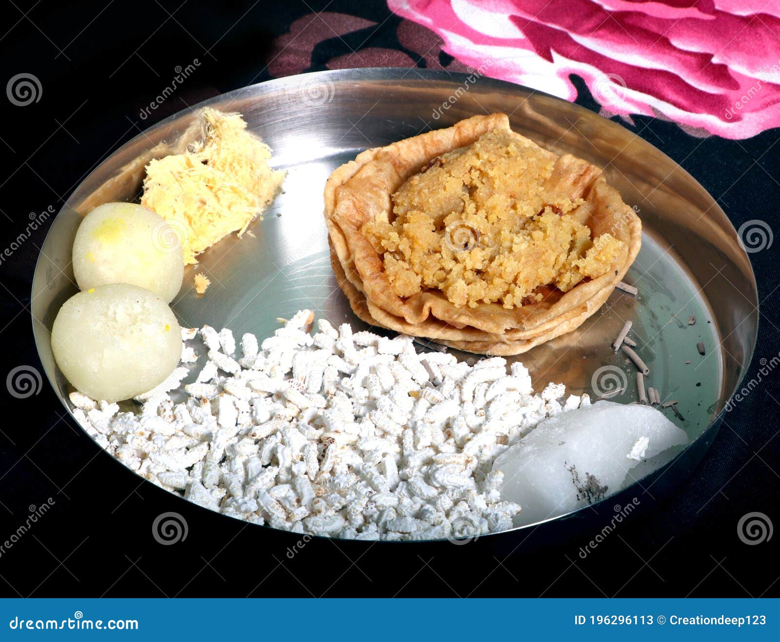 Suji Halwa with Puri or Sooji Halwa Stock Image - Image of diwali ...