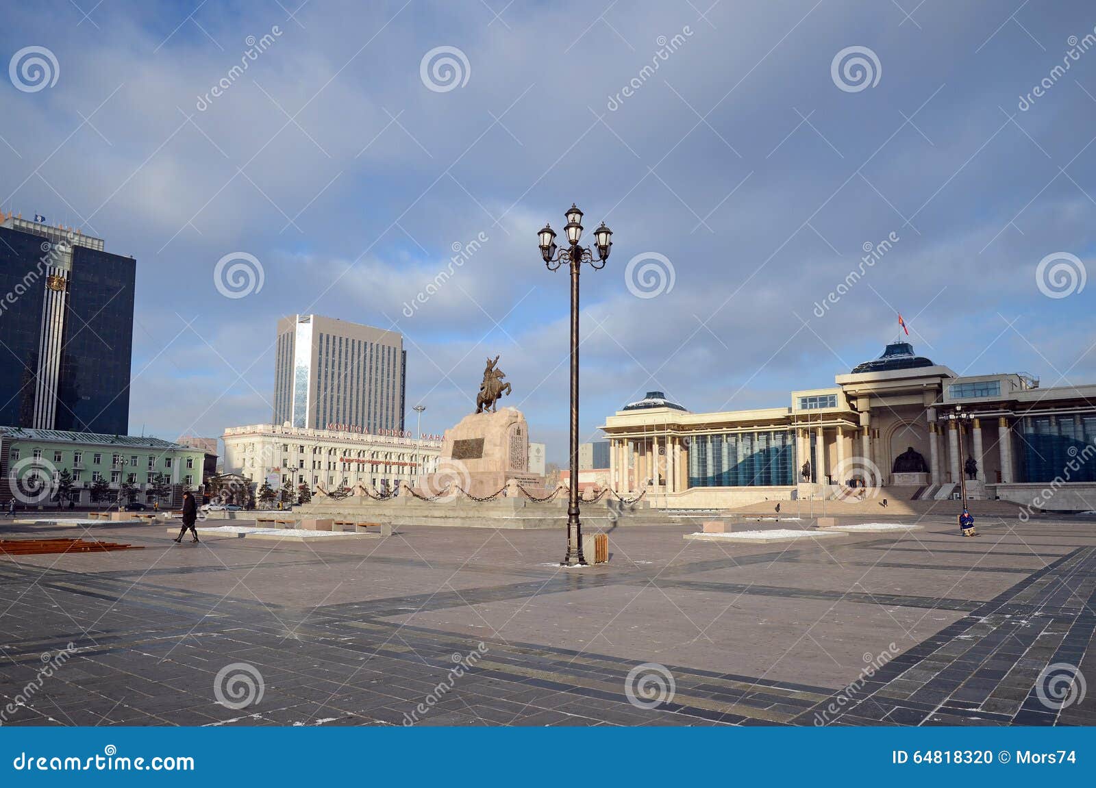 Sukhbaatar Square in Ulaanbaatar Editorial Image - Image of house, city ...
