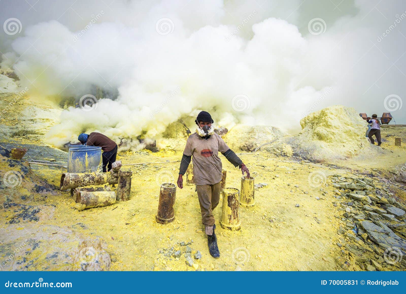 Sulfur Miners at Kawah Ijen Volcano in Java, Indonesia Editorial Photo ...