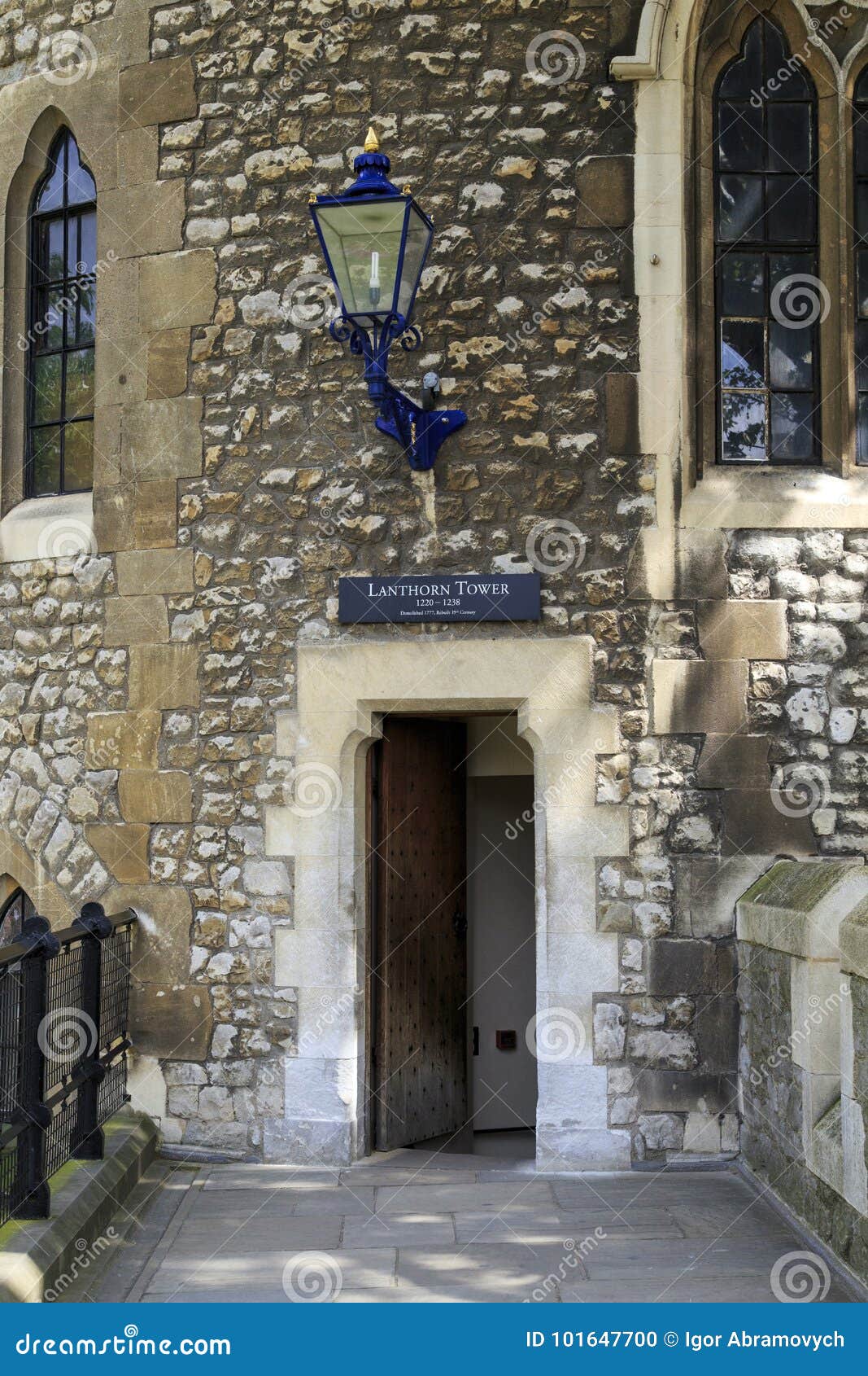 Sulle Pareti Della Torre Di Londra Immagine Editoriale - Immagine di ...