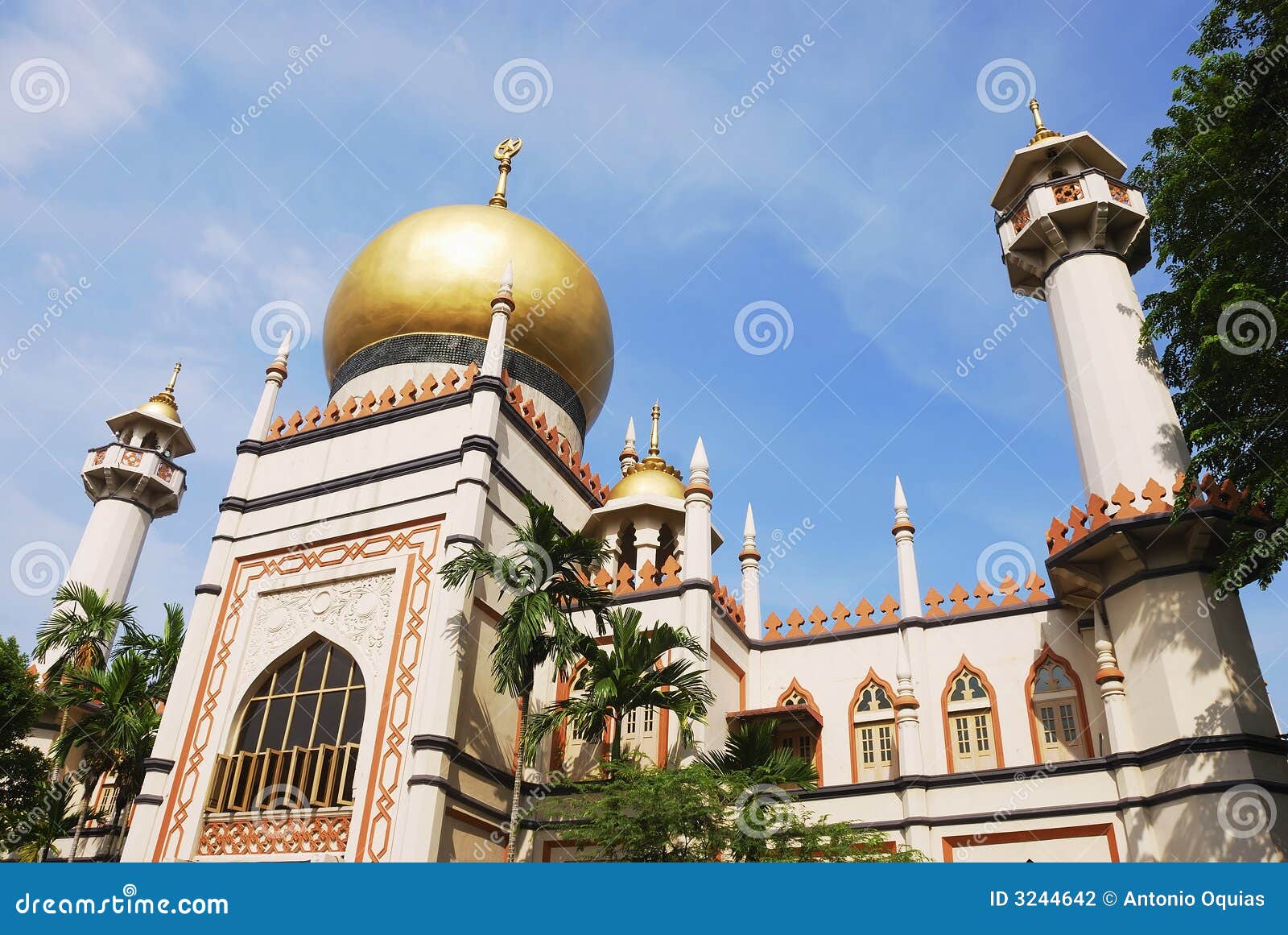 Sultan Mosque, Islamic Architecture, Sultan Mosque Stock Photo ...