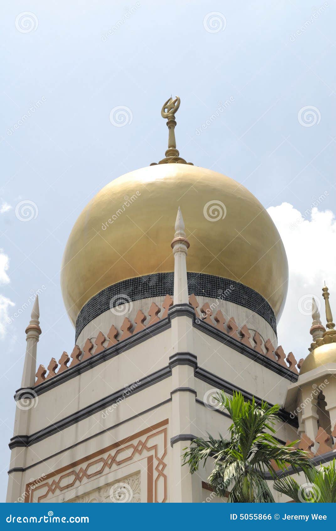 Sultan Mosque stock photo. Image of famous, chant, mosque - 5055866