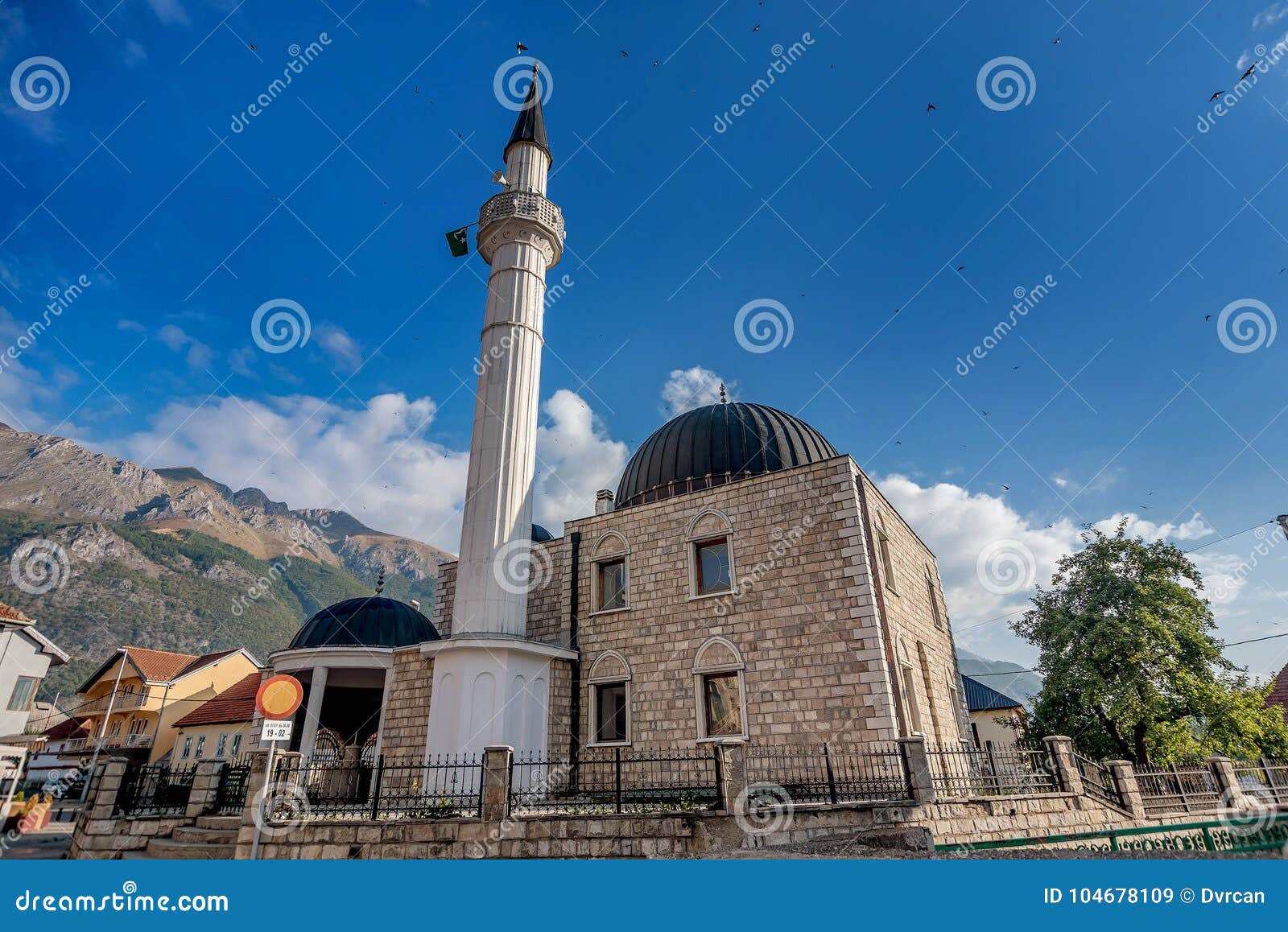 Sultan Mosque En La Ciudad De Plav, Montenegro Imagen de archivo ...