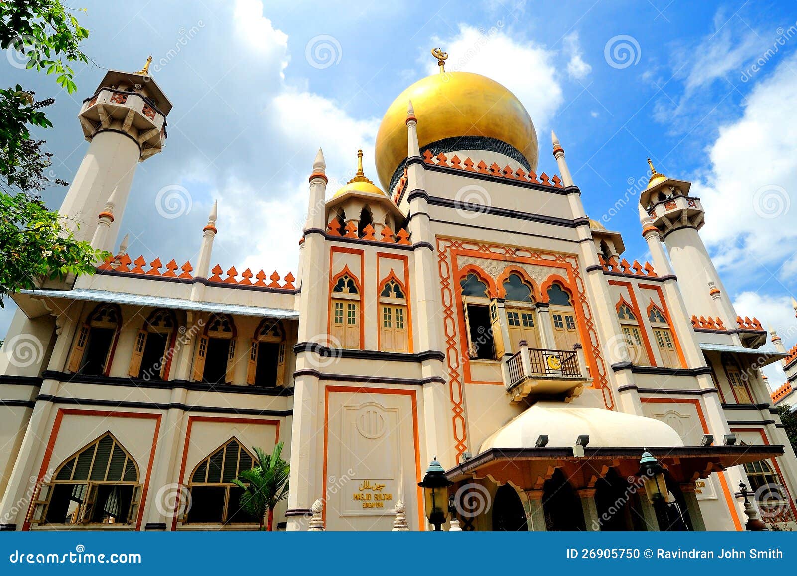 Sultan Mosque, Singapore. editorial image. Image of malay - 26905750