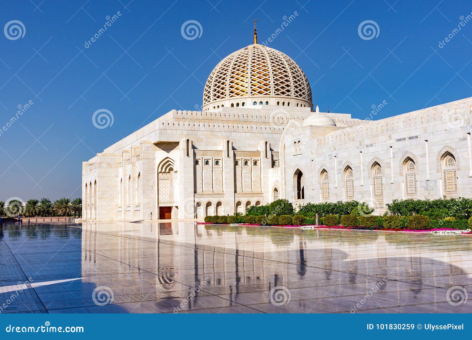 Sultan Qaboos Grand Mosque in Muscat, Oman Stockbild - Bild von eintrag ...