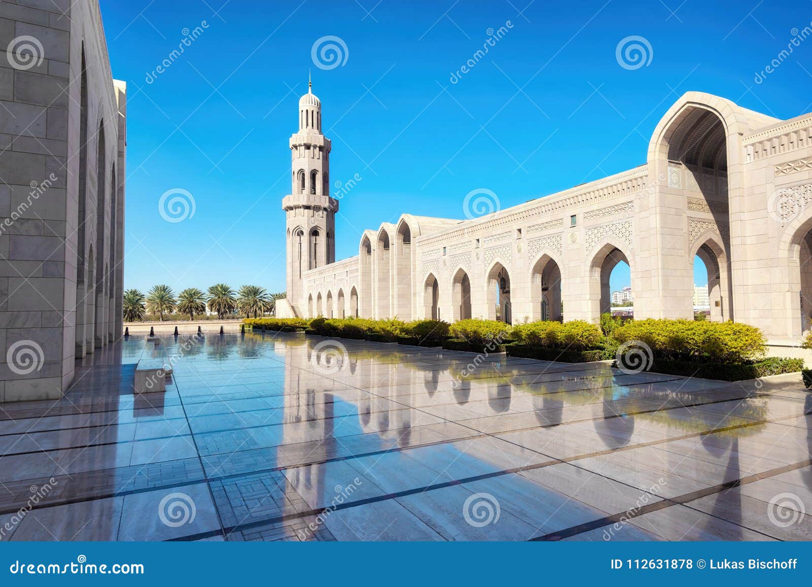 Sultan Qaboos Grand Mosque, Muscat, Oman Fotografia Stock - Immagine di ...