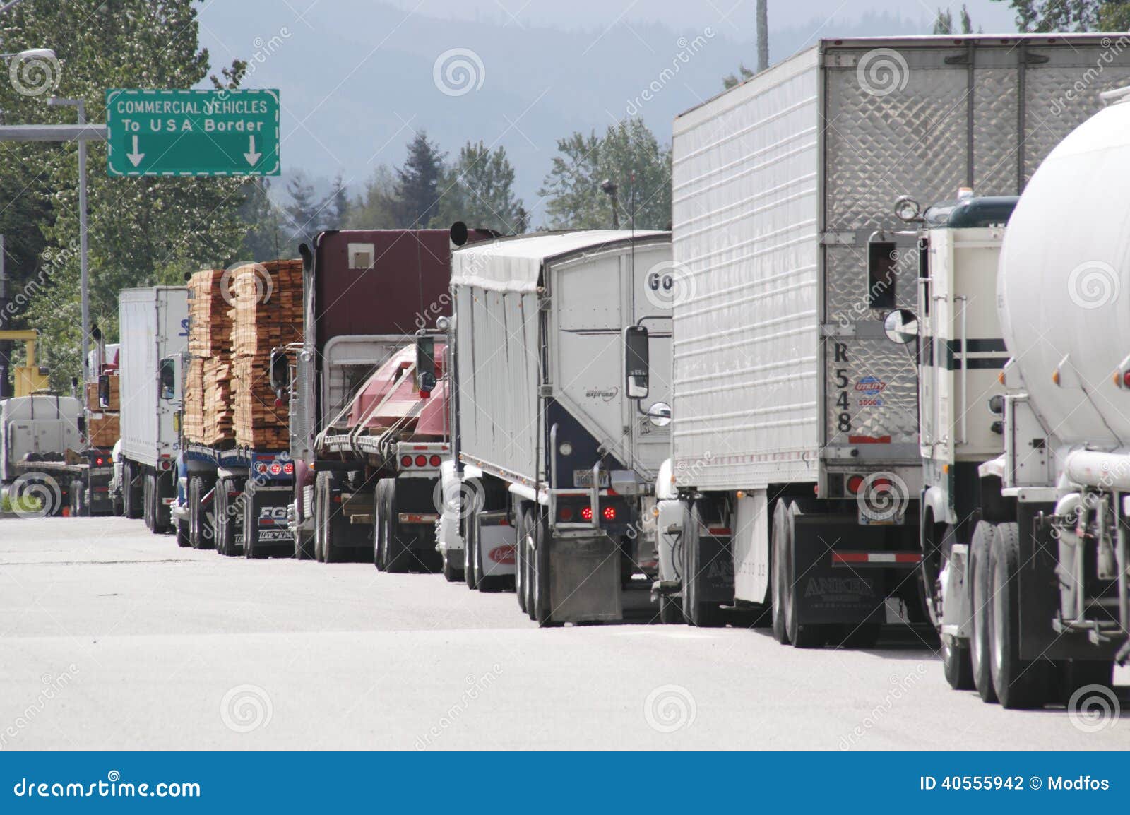 Sumas Truck US Border Crossing Editorial Photography - Image of truck ...