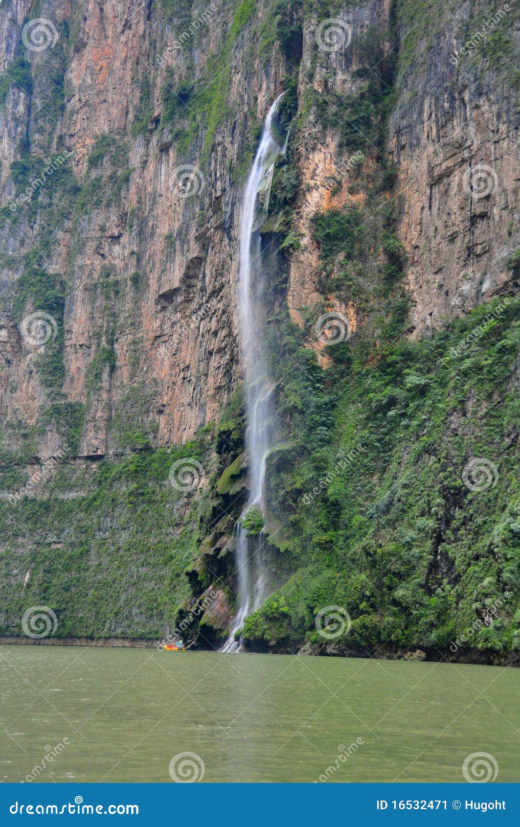 Sumidero Canyon Waterfall, Mexico Stock Image - Image of formation ...