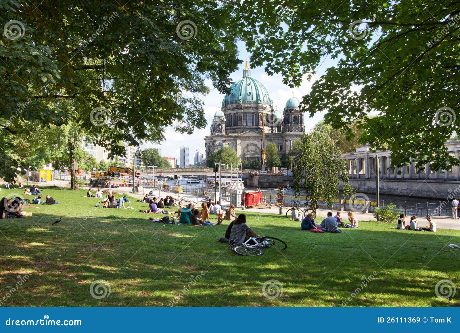 Summer in Berlin, People Enjoying in Park Editorial Stock Image - Image ...