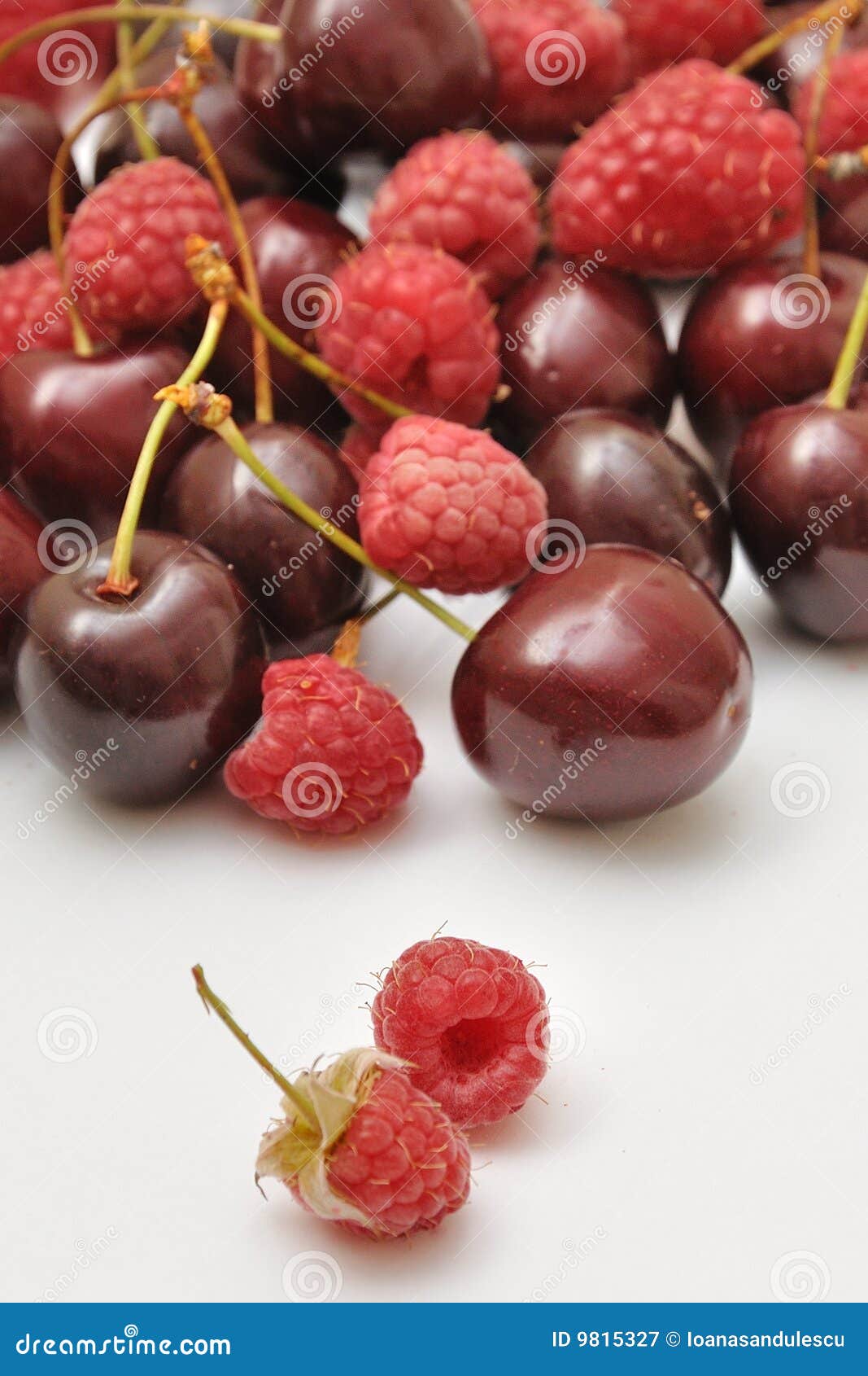 Summer berries stock image. Image of diet, fruits, juicy - 9815327