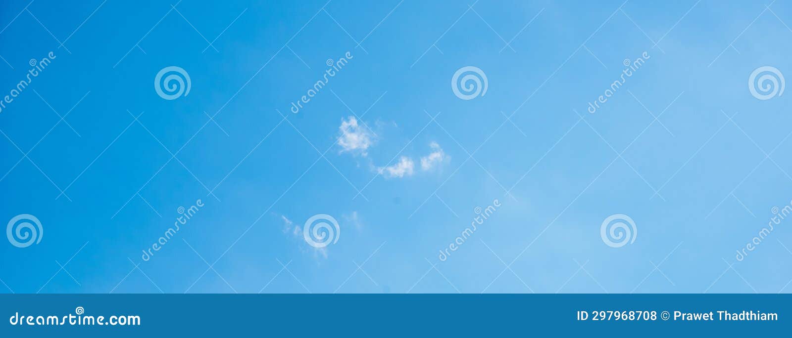 Summer Blue Clouds. Gradient Light White Background . Beautiful Clouds ...