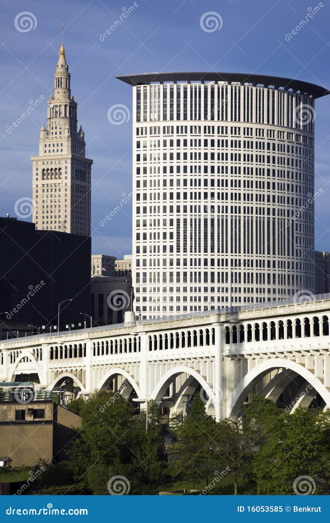 Summer in Downtown Cleveland Stock Image - Image of panoramic, skyline ...