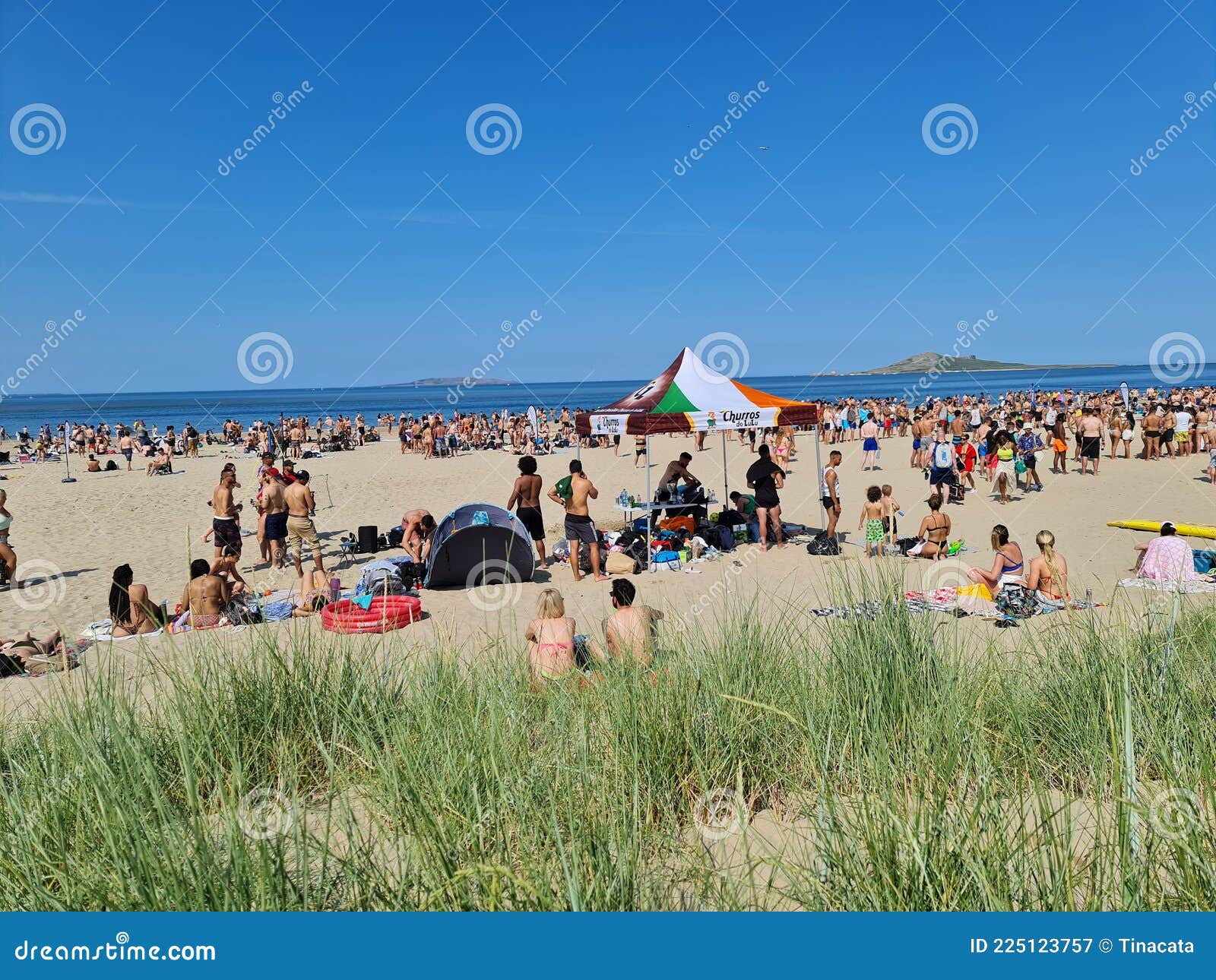 2021 Summer Heatwave in Ireland.Burrow Beach,Dublin 13, Sutton ...