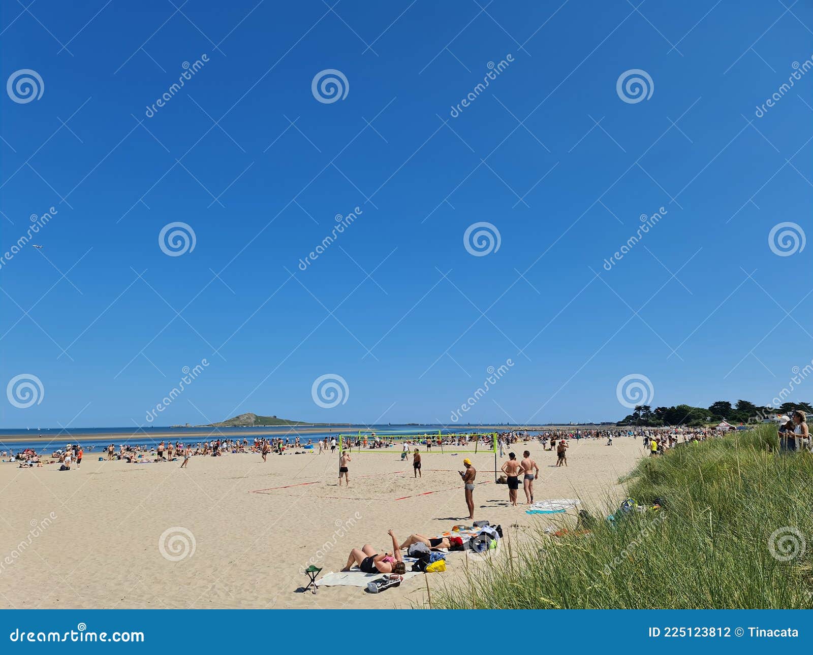 2021 Summer Heatwave in Ireland.Burrow Beach,Dublin 13, Sutton ...