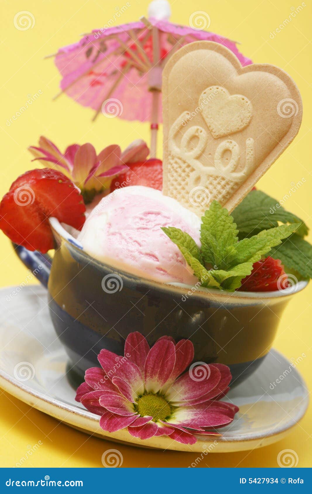 Summer ice cream stock photo. Image of dairy, fresh, summertime - 5427934
