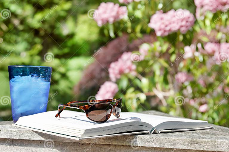 Summer reading outside stock photo. Image of sunshine - 21422230
