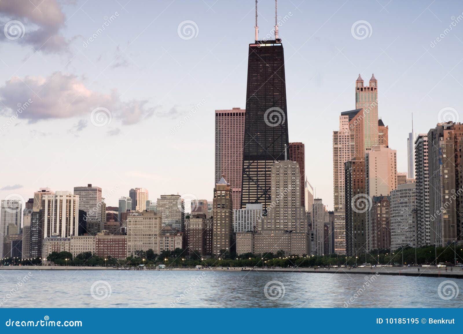 Summer sun rays in Chicago stock image. Image of life - 10185195