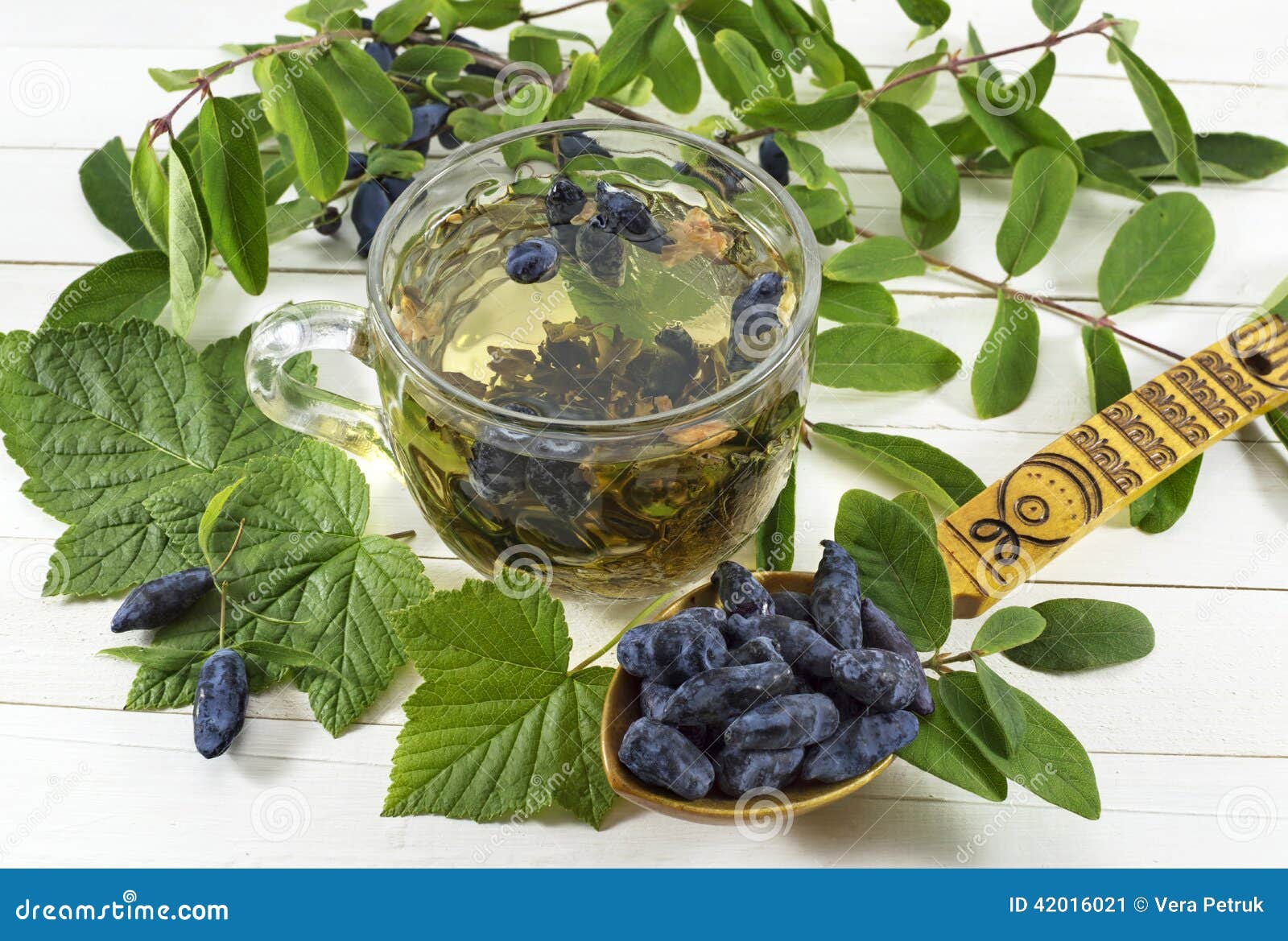 Summer tea with berries stock image. Image of healing - 42016021