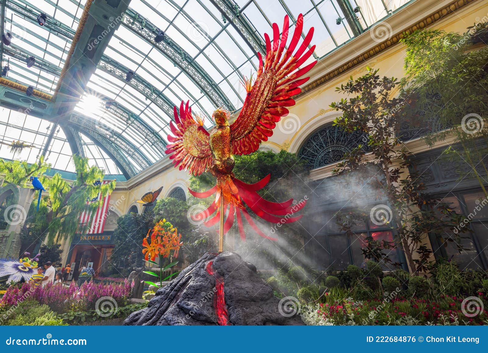 Summer Theme of the Bellagio Conservatory and Botanical Gardens ...