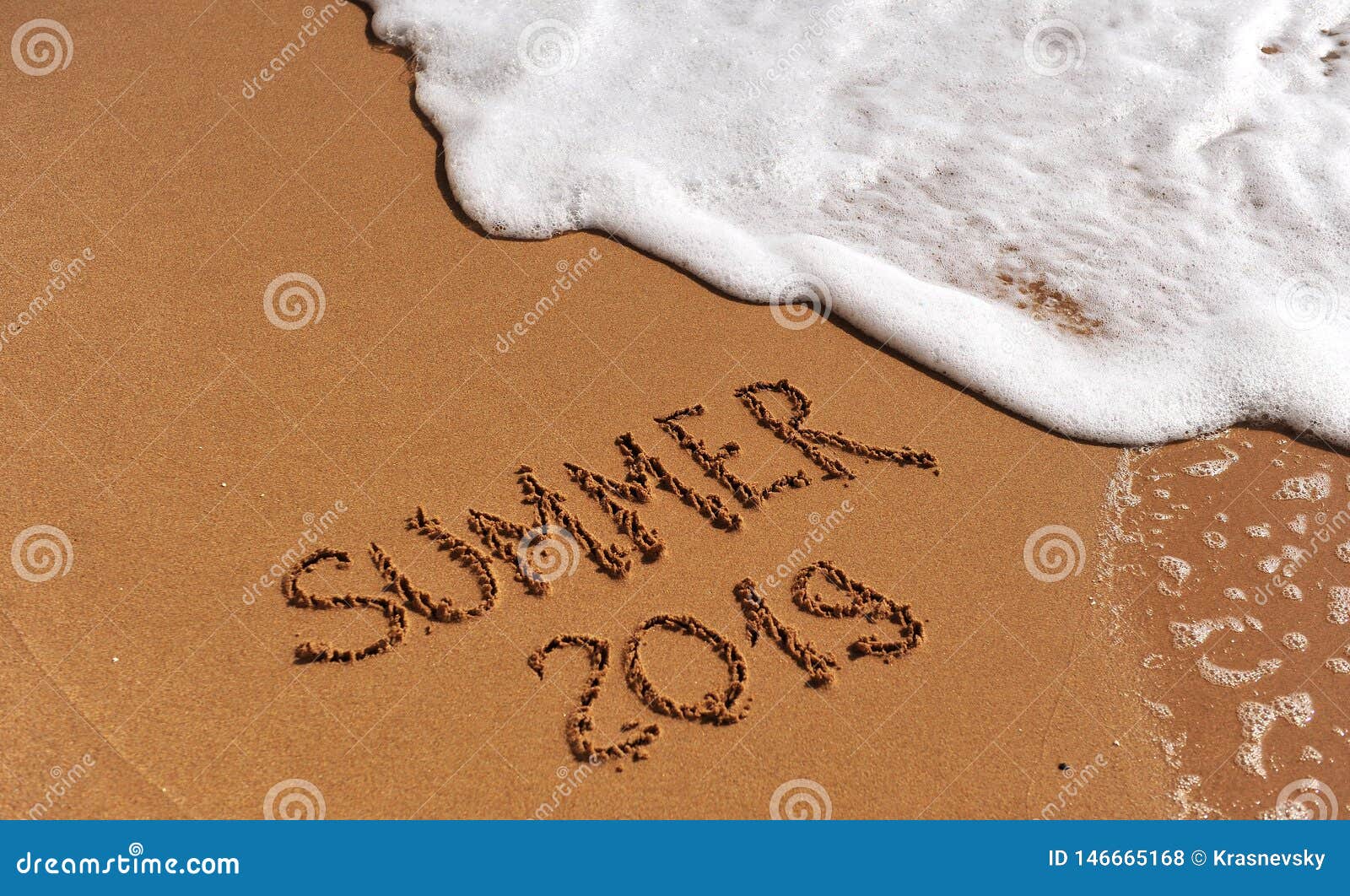 Summer Time Sign on Sandy Beach Stock Photo - Image of sandy, vacation ...