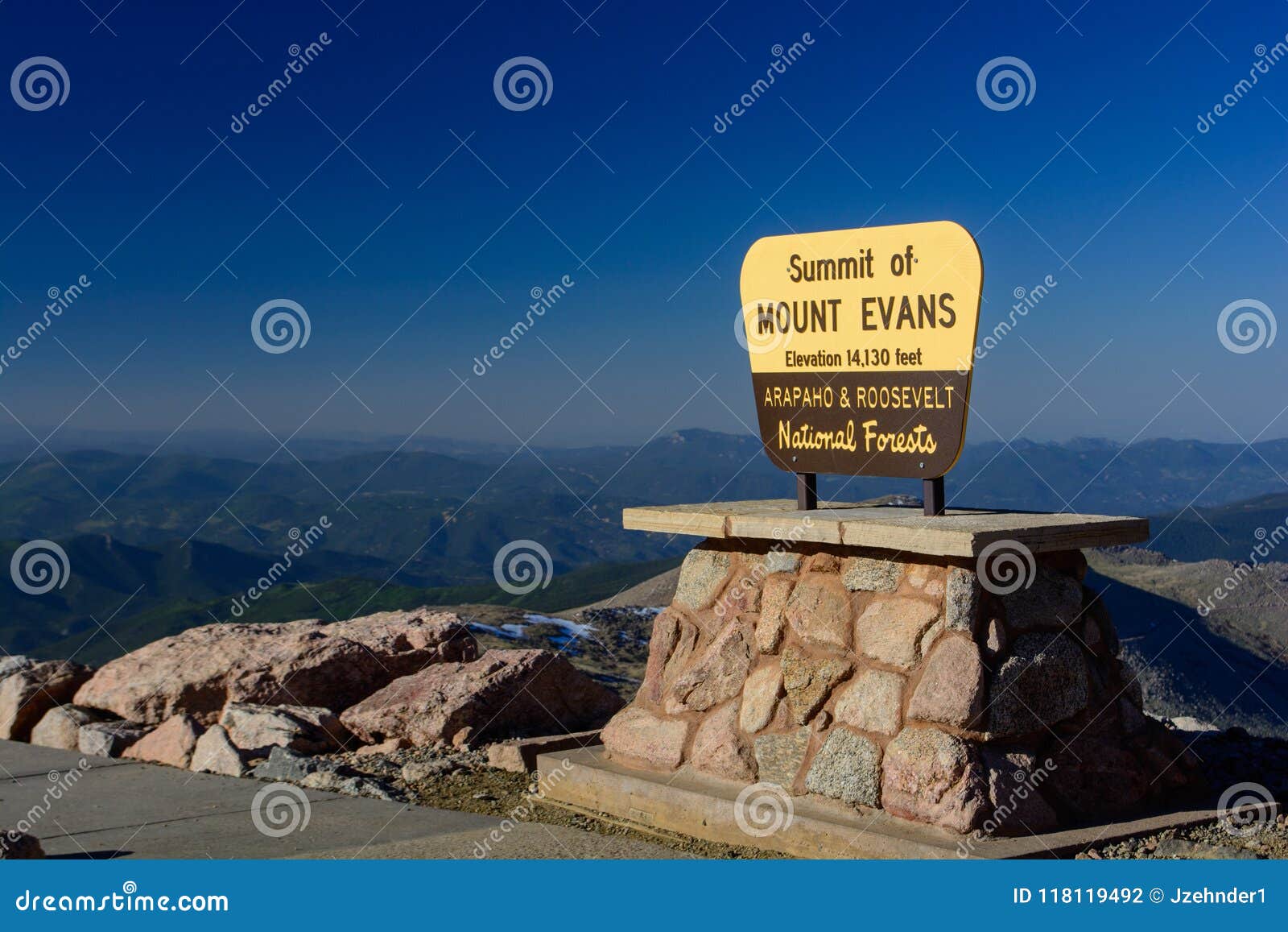 The Summit of Mt. Evans in the Colorado Rocky Mountains Editorial ...