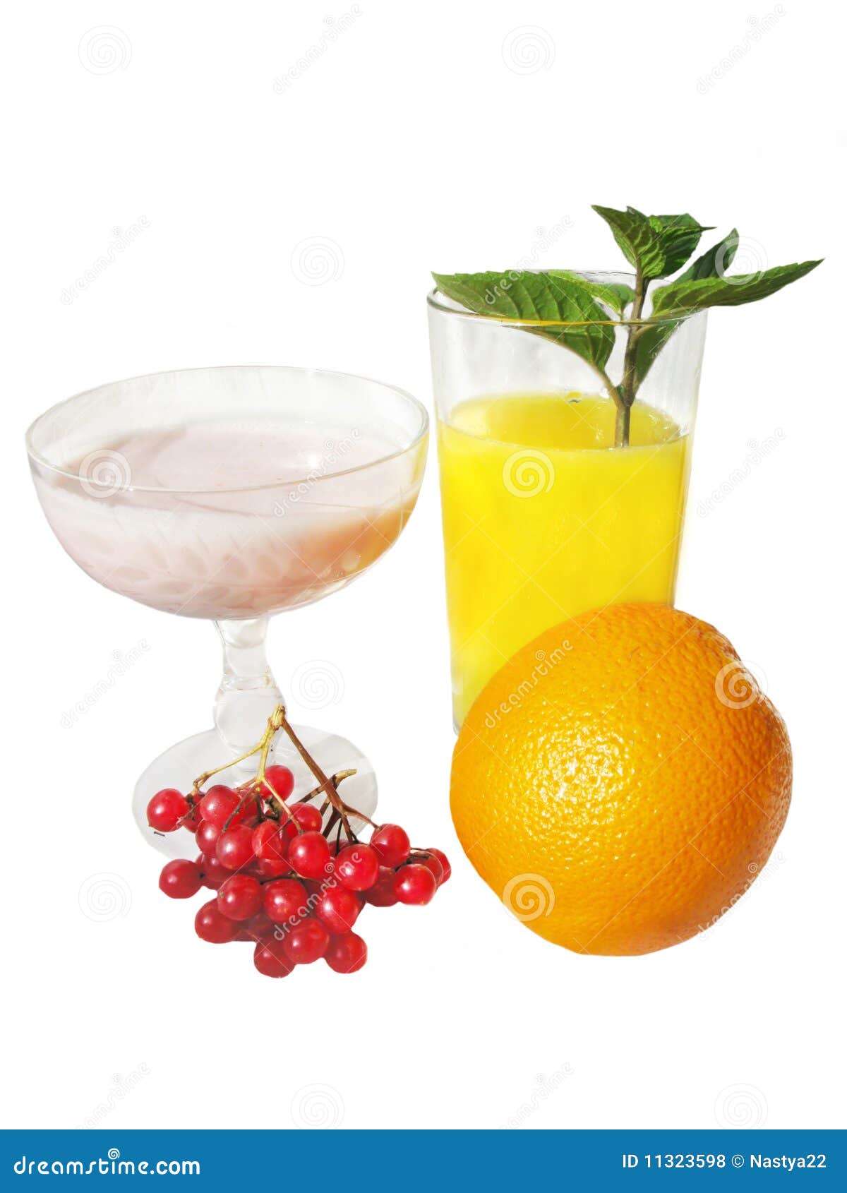 Sumo De Laranja E Cocktail Leitoso Foto de Stock - Imagem de maduro ...