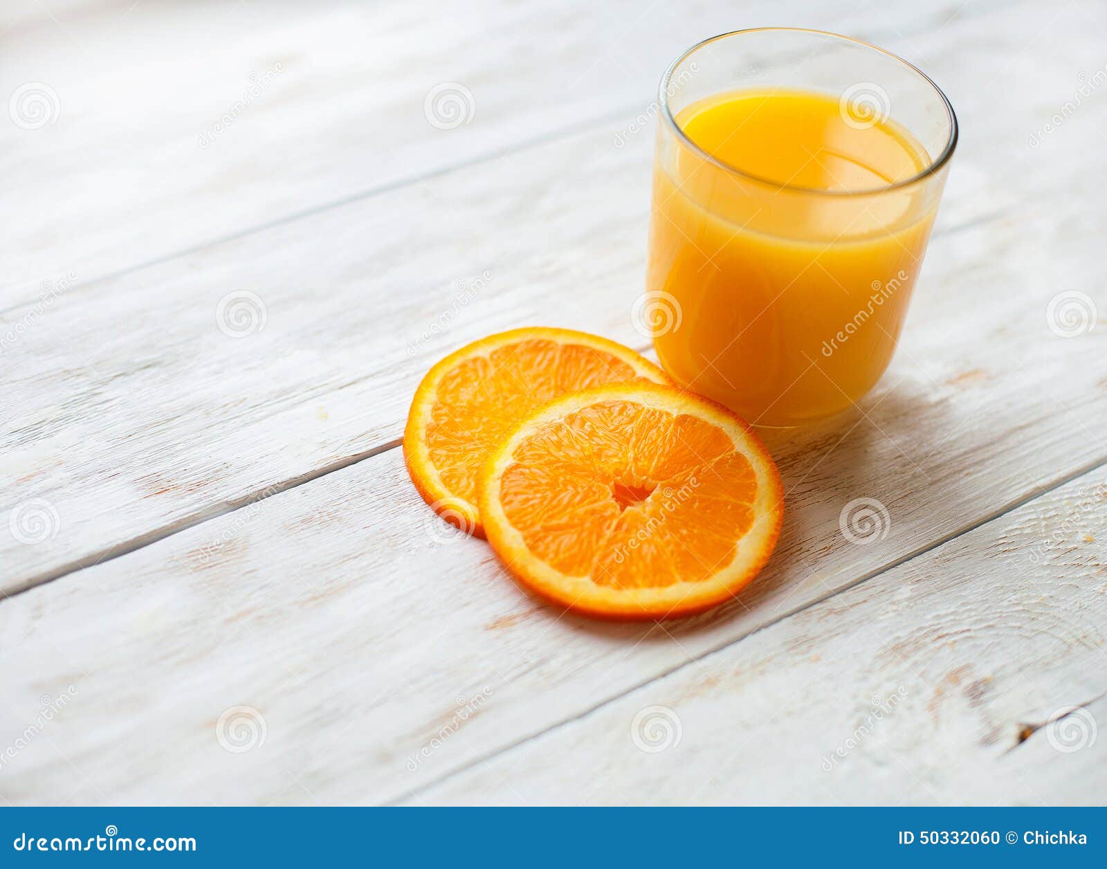Sumo De Laranja No Fundo Branco Foto de Stock - Imagem de fresco, dieta ...