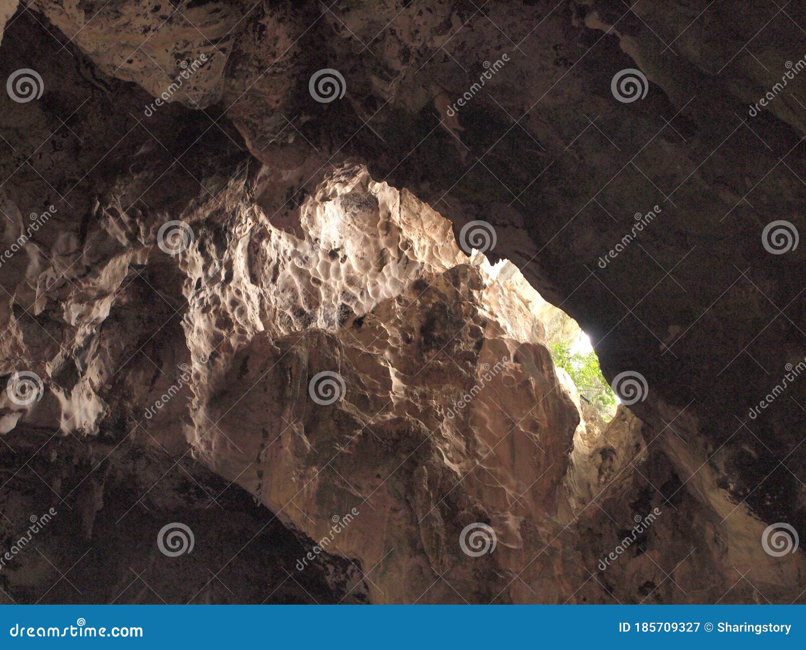 Sun beam in cave stock image. Image of geology, natural - 185709327