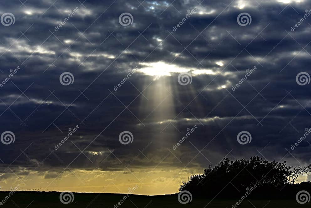 Sun Rays Beaming Down Onto the Horizon Stock Photo - Image of rays ...