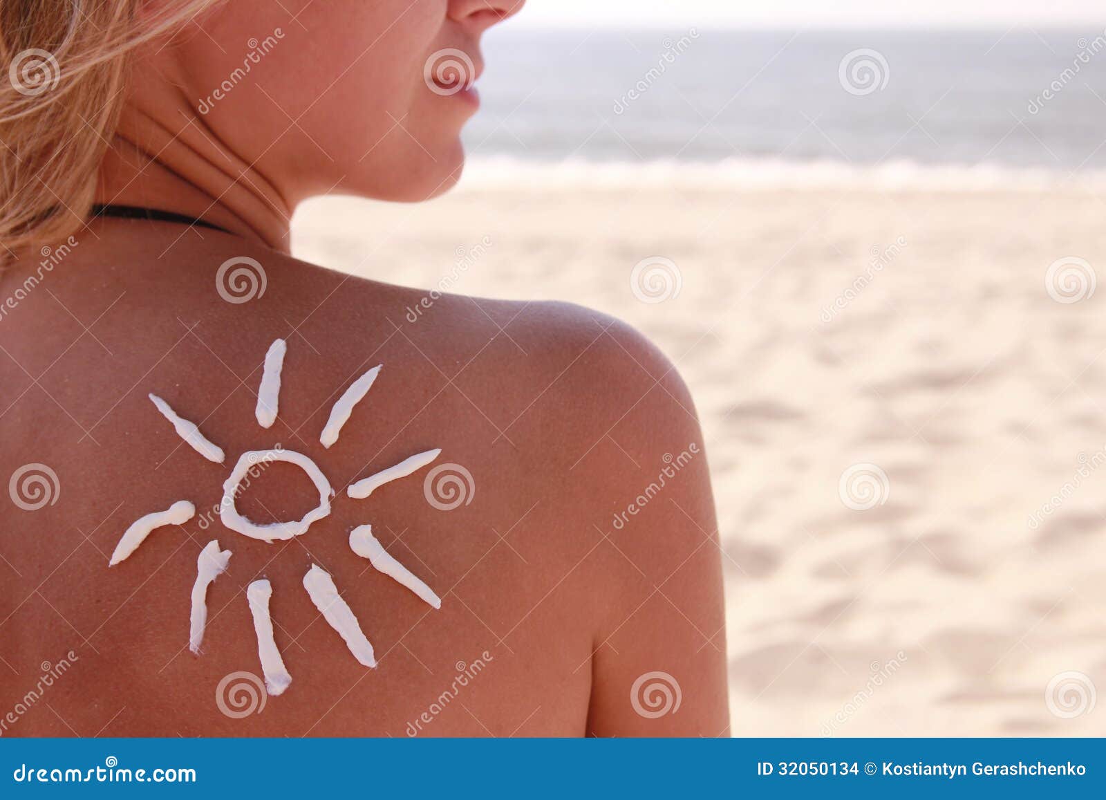 Sun Cream on the Female Back on the Beach Stock Photo - Image of body ...