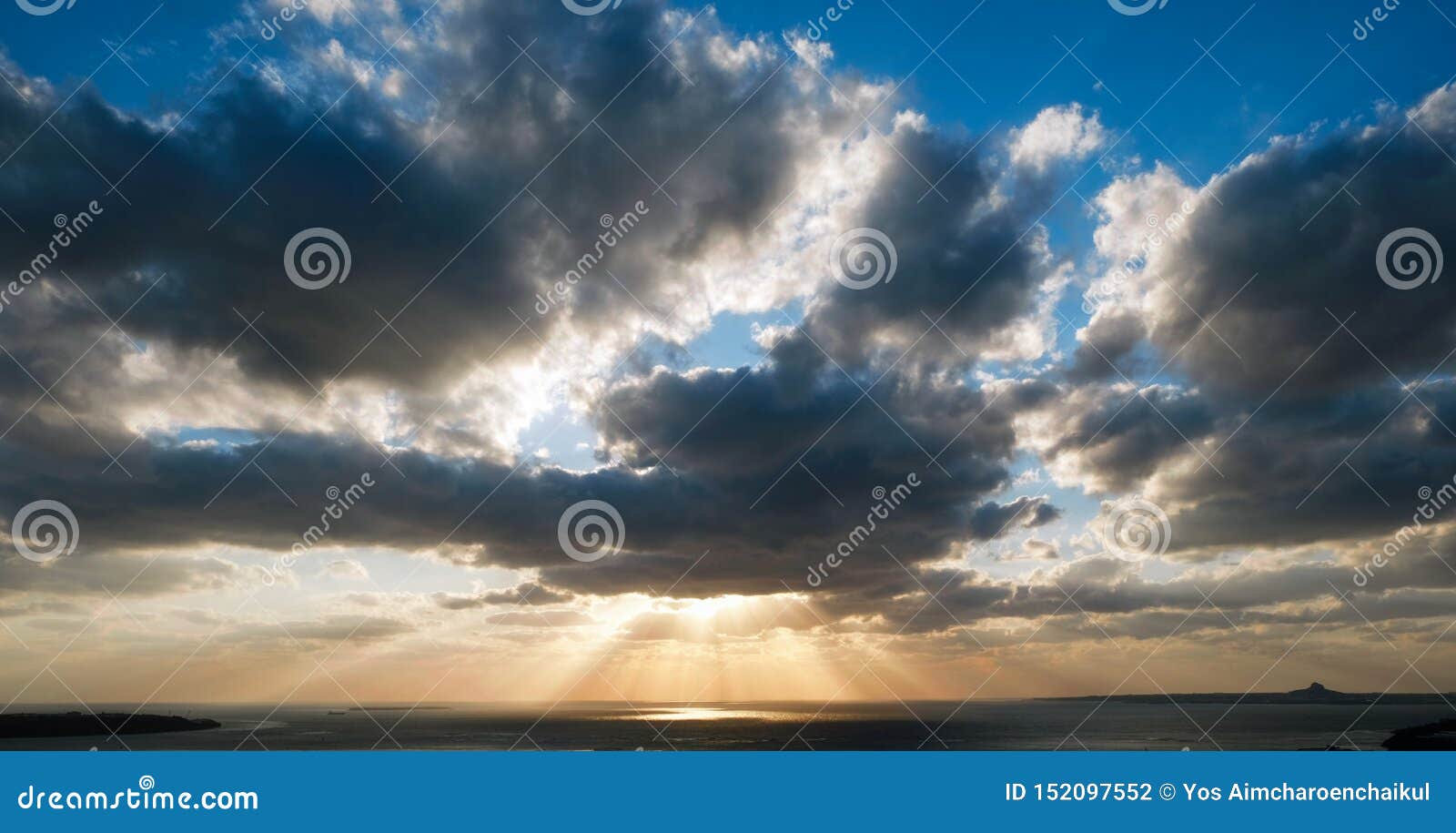 The Sun Fell Behind the Clouds during the Evening..the Sun Rays ...