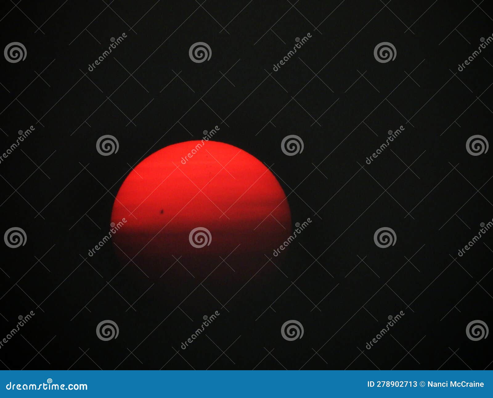 Fire Red Sun Filtered by Forest Fire Smoke in Evening Sky Stock Image ...