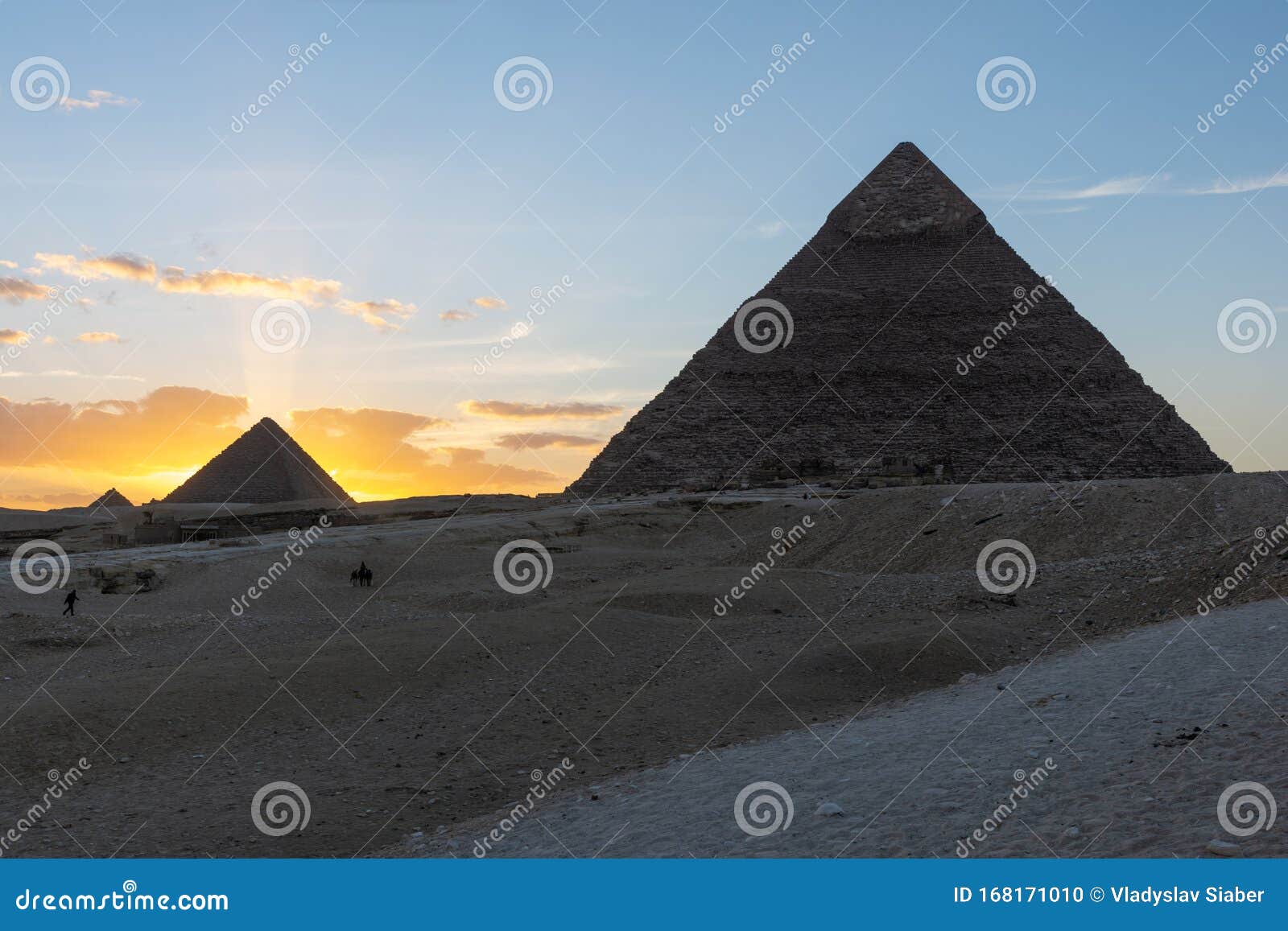 The Sun Going Down Behind the Pyramid of Menkaure Stock Photo - Image ...