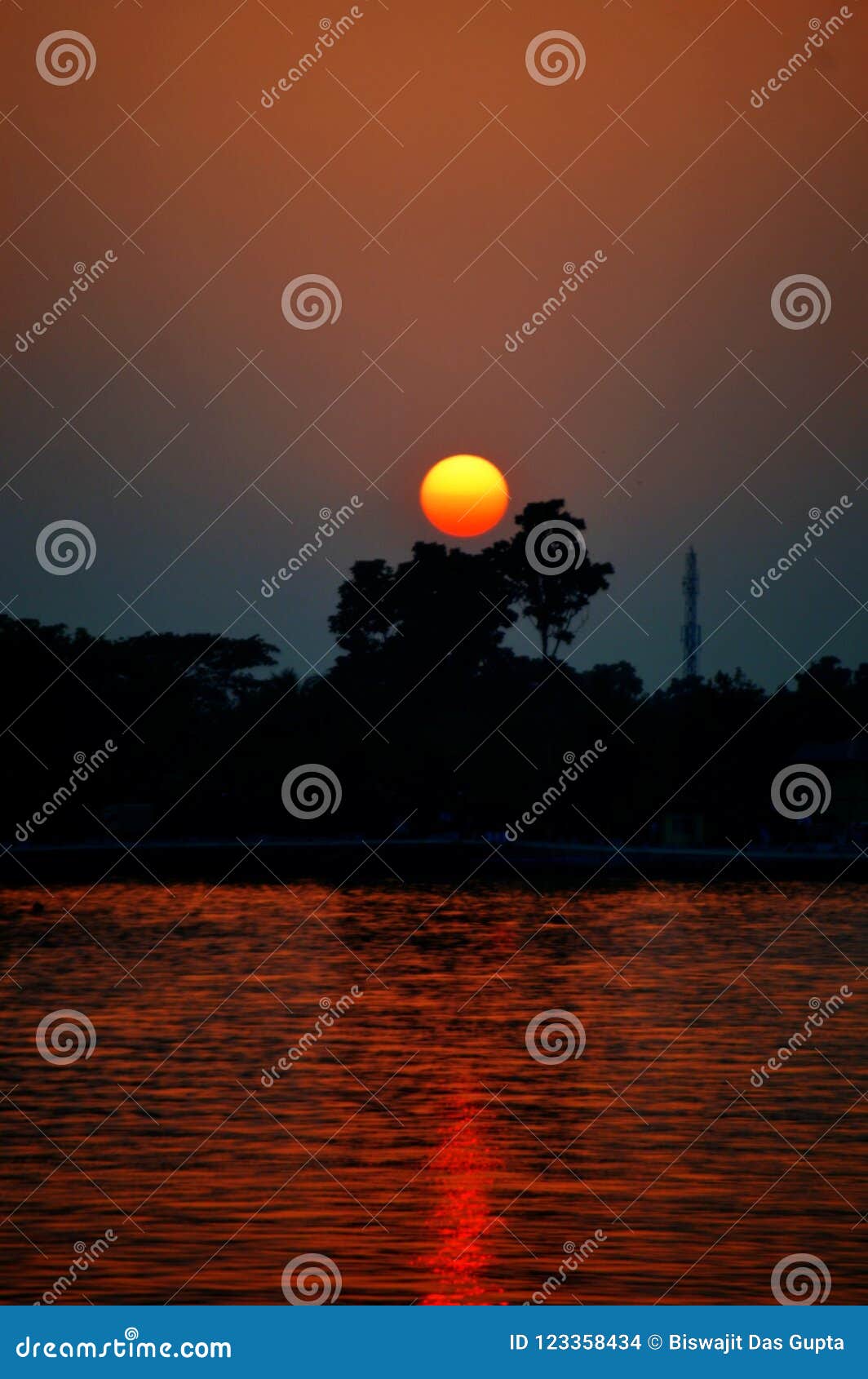 The SUN is GOING DOWN stock photo. Image of time, looking - 123358434