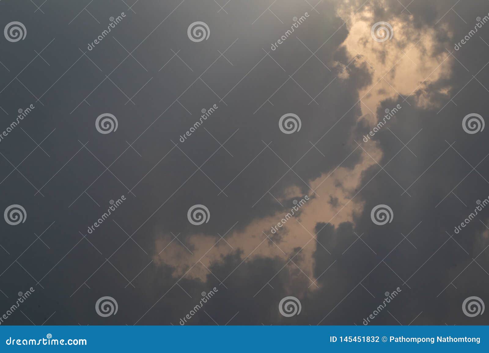 The Sun Hide Behind Grey Cloud Stock Photo - Image of grey, cloudy ...