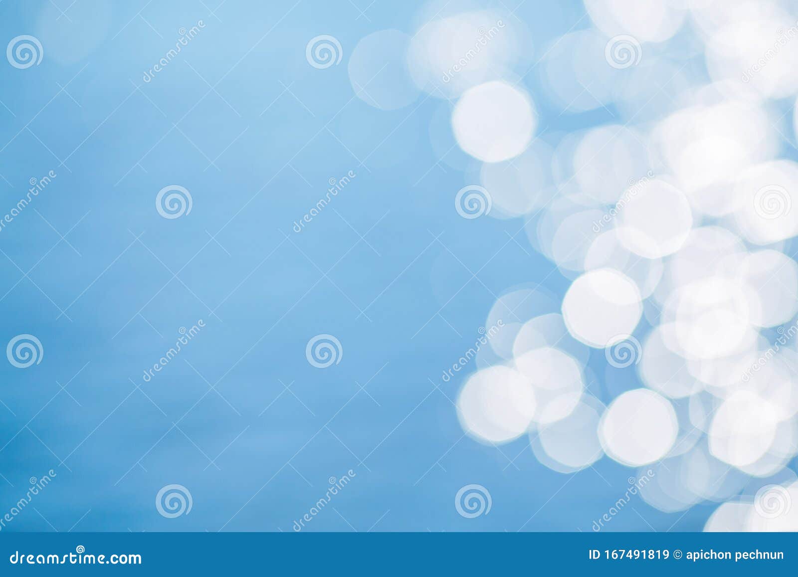 Sun Light Reflecting or Sparkling Glitter on Water of Sea or Ocean ...