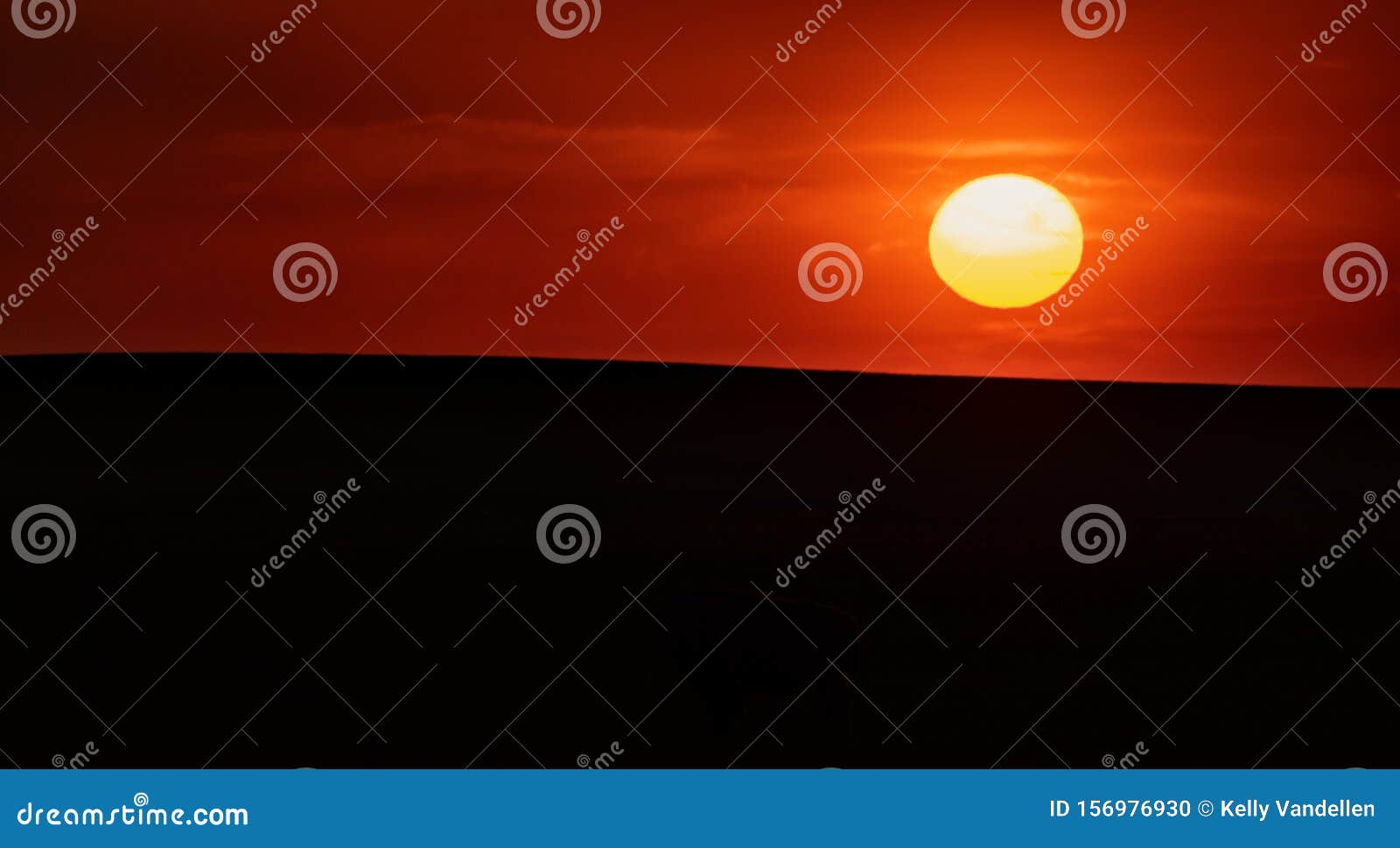 Sun Over Horizon of Smooth Field Stock Photo - Image of evening, smooth ...
