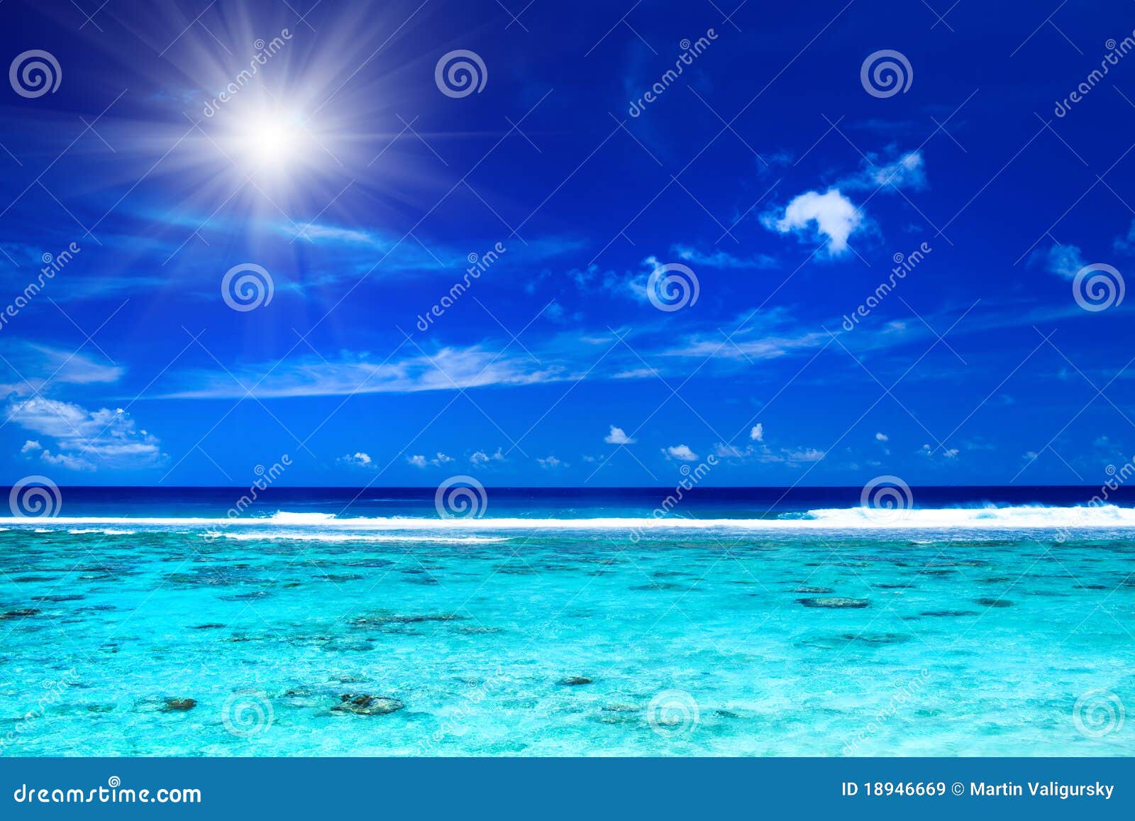 Sun Over Tropical Ocean with Vibrant Colors Stock Image - Image of ...