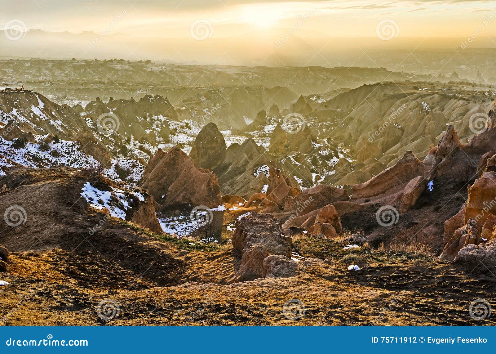 The Sun Rays among the Rocks Stock Photo - Image of nature, rock: 75711912